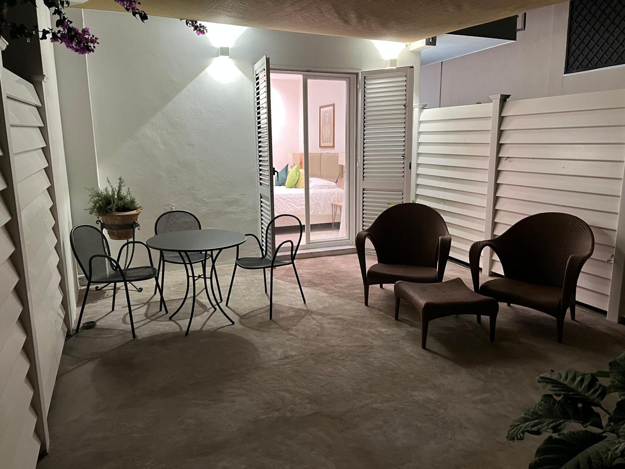 HOTEL LA REGINELLA | ⋆⋆ | CAPRI, ITALY | SEASON DEALS FROM €171
